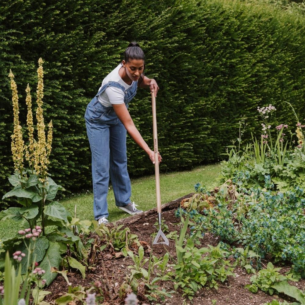 Kent & Stowe Stainless Steel Long Handled Dutch Hoe - Weeding Tools ...